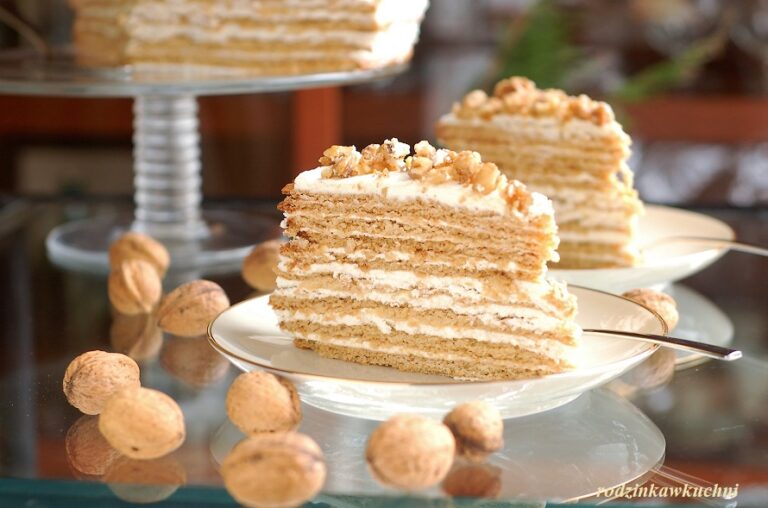 Tort miodowy marcinek – Rodzinka w Kuchni